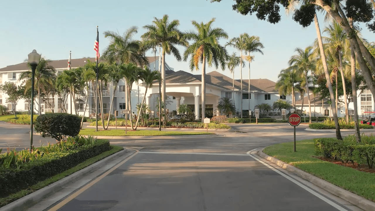 Florida’s Warmest Retirement Community | Vi at Lakeside Village